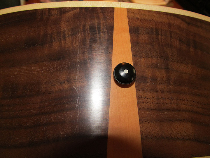 What do you make of this crack? - The Acoustic Guitar Forum